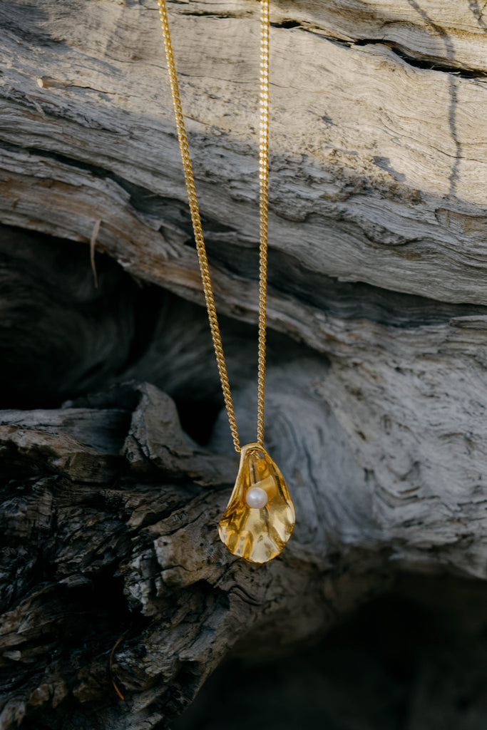 Oyster Shell Necklace – Kara Yoo